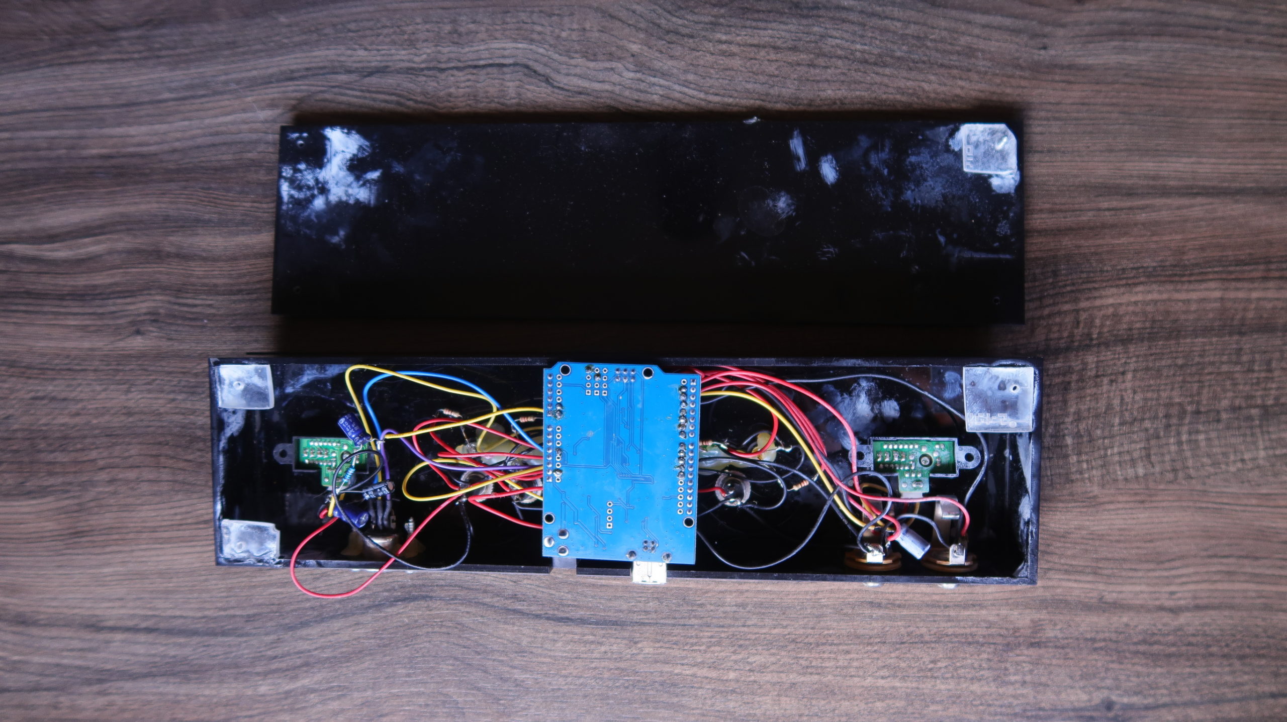 I Built a MIDI THEREMIN! Theremidi - A DIY Arduino MIDI Controller - The Nerd Musician